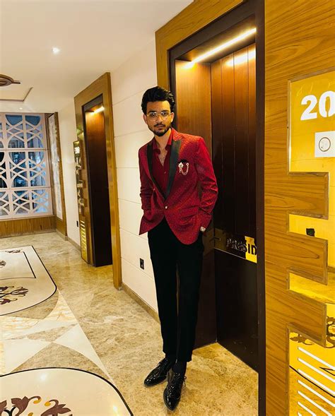 Shazeb Khan Shazeb 18 • Instagram Photos And Videos