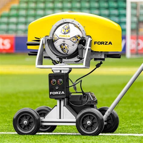 The Ball Launcher Machine Lance Ballons De Football Net World Sports