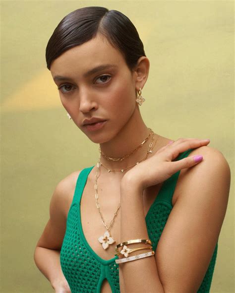 Betty For Saks Fifth Avenue Trend