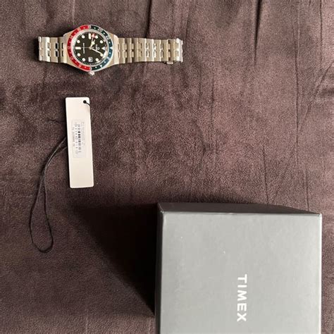Mens Wristwatch Timex Q Gmt Tw2v38000 Watchcharts Marketplace