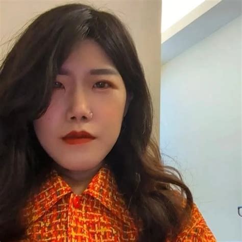 彭鈺喬 Ooohlauren • Threads Say More