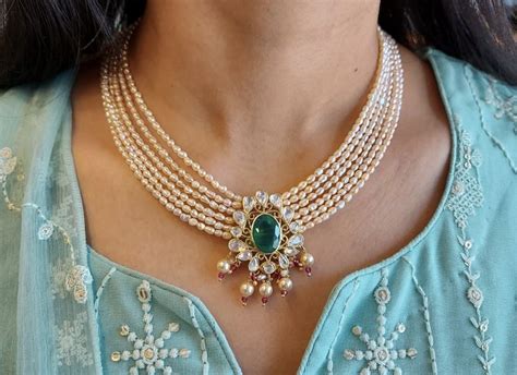Pin By Divya Kontham On Beads Pearl Necklace Designs Jewelry Design Earrings Beaded Necklace