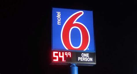 Motel 6 Left The Light On For Ice Guests Can Apply For Portion Of 12m