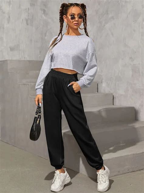 What To Wear With Black Sweatpants Or Joggers 30 Sporty Chic Black