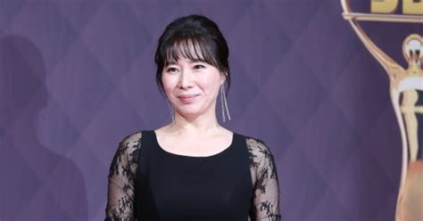 포토 황영희 우아한 모습으로