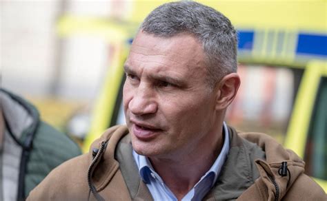 Частина Києва залишилась без світла через удари російських ракет — Кличко Вечірній Київ