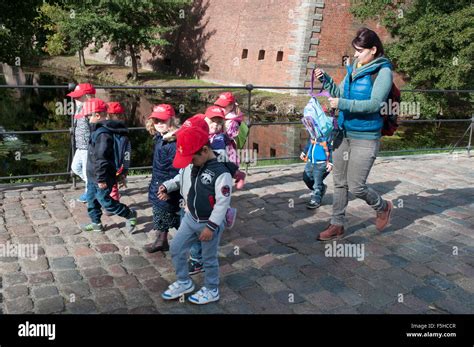 Excursion Scolaire Au Primaire Banque De Photographies Et Dimages à
