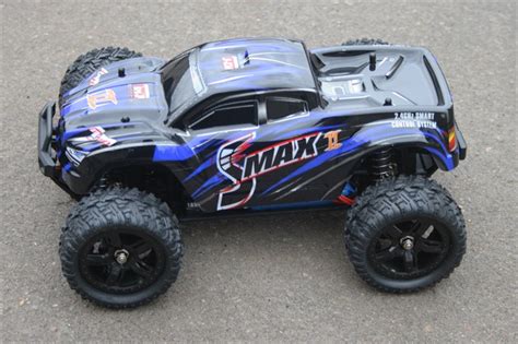 Радиоуправляемый монстр-трак Remo Hobby SMAX V2 1/16 (RH1635)