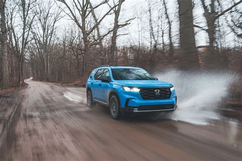 View Photos Of The 2023 Honda Pilot Trailsport