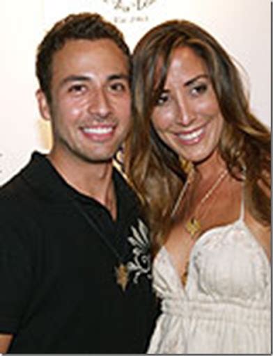 Photo Logs Howie Dorough And Wife Leigh Boniello