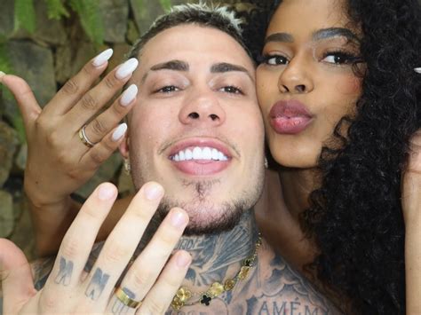 Mc Daniel Pede Lorena Maria Em Casamento Com Helicóptero E 365 Rosas Portal Leo Dias