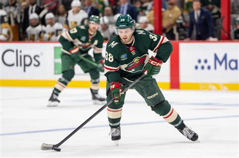 Ryan Hartman Looks Recharged After A Tumultuous Year Minnesota Wild