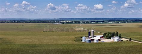 Homestead Panorama In The Vast Corn Fields Of Northwest Illinois Stock