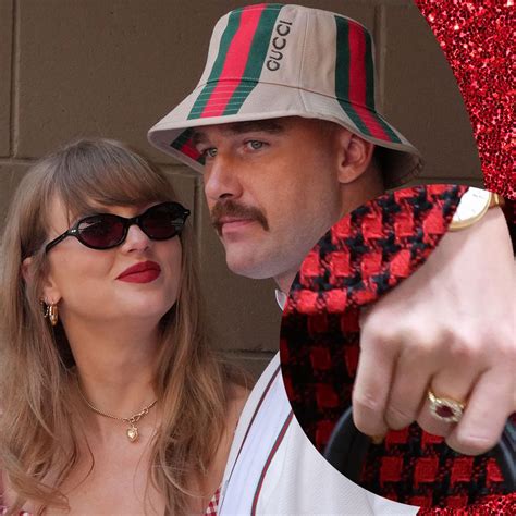 Taylor Swift Supports Travis Kelces Major Christmas Game With Quiet