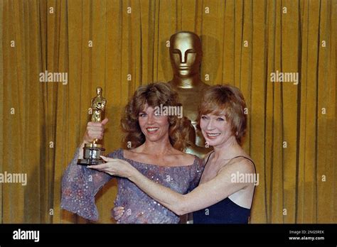 Jane Fonda Oscar Winner For Best Actress In Coming Home With