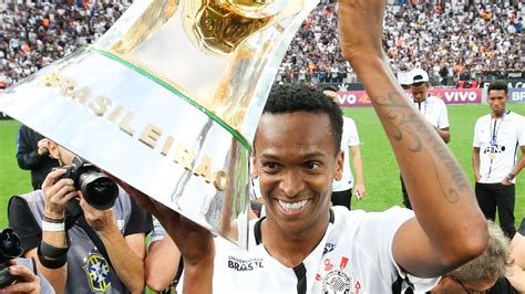 Ídolo Do Corinthians Jô é Novamente Preso Por Não Pagar Pensão
