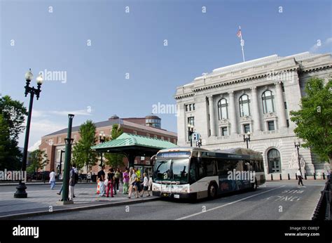 Station Bus Banque De Photographies Et Dimages à Haute Résolution Alamy