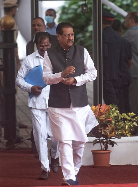 ‘false Statements Made On Tv Cong Leader Slams G23 Member Prithviraj Chavan For Remarks On