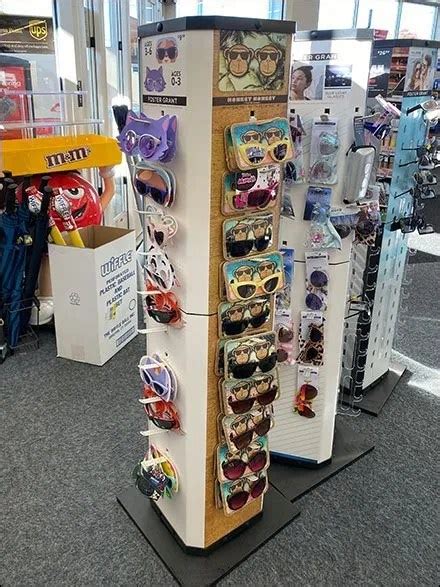 Monkey Monkey Sunglass Tower Display Fixtures Close Up