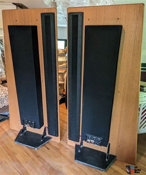 Carver Amazing Platinum Iv Oak Ribbon Speakers