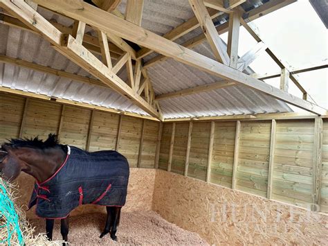 8 Stable U Shape Hunter Stables