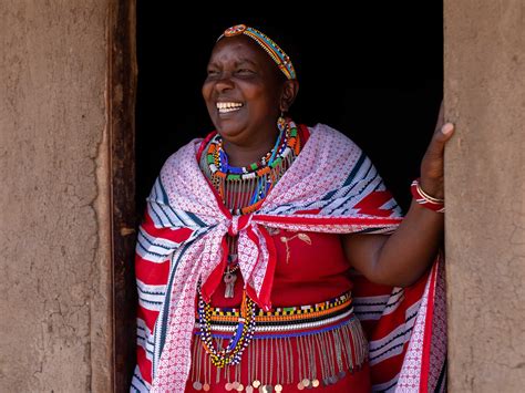 Traditional Kenyan Women