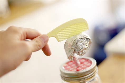 How To Make An Electroscope For A Science Project