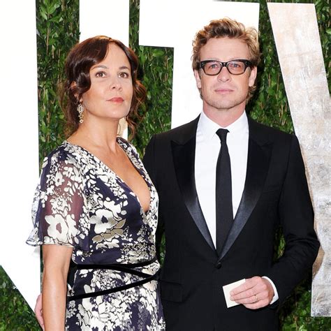 Simon Baker Und Frau 2023