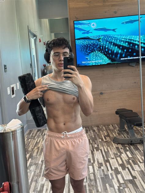 Luke Have A Good Night 😘 Beaconsaimememimo4 Facebook