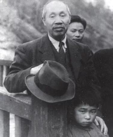 【读史忆人•典故】董必武与统战工作（三） 西安科技大学统战部