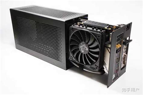 如何评价雷蛇在 Ces 2020 上推出的 Tomahawk 战斧游戏主机？ 知乎