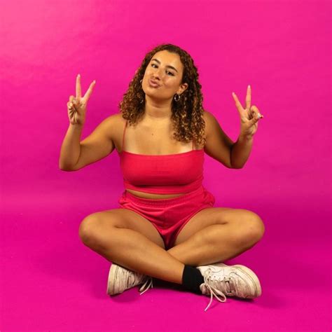 Michelle Tapper Facebook Instagram And Twitter On Peekyou