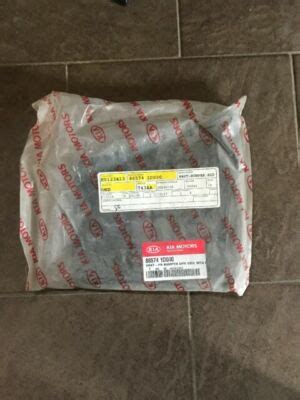 Genuine Brand New Kia Rondo 2007 2012 Bracket Front Bumper Uppr Side
