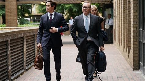 Kevin Spacey Tells Jury Of Romantic Touching And Consensual Sex Act