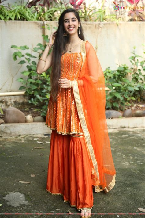 Simrat Kaur Actress Photoimagepics And Stills 534232