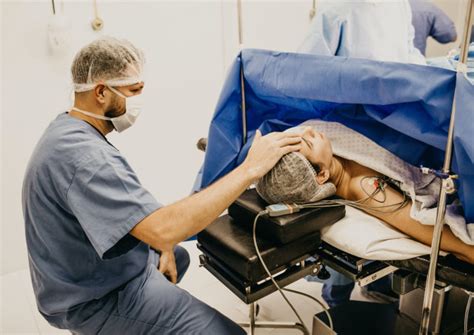 Het Litteken Na Een Keizersnede Minimenl