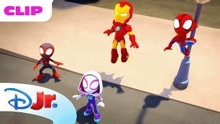 Spidey And Black Panther Stop A Giant Sandstorm Marvels Spidey And His