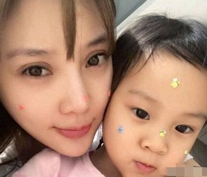 李小璐甜馨在美国被偶遇，故地重游却少了贾乃亮 每日头条