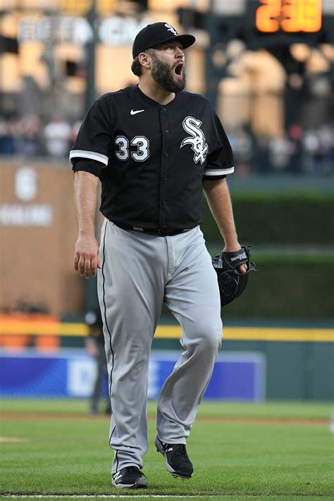 White Sox Score Early And Often Rout Tigers Reuters