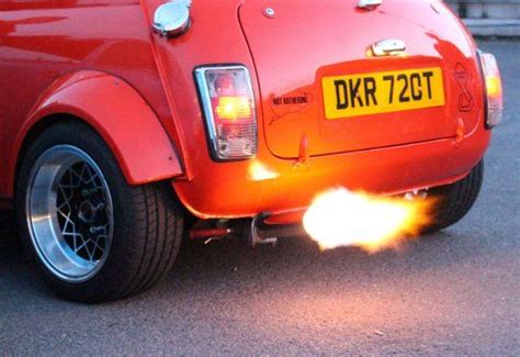 Mod N Mini Meet At The Ace Cafe