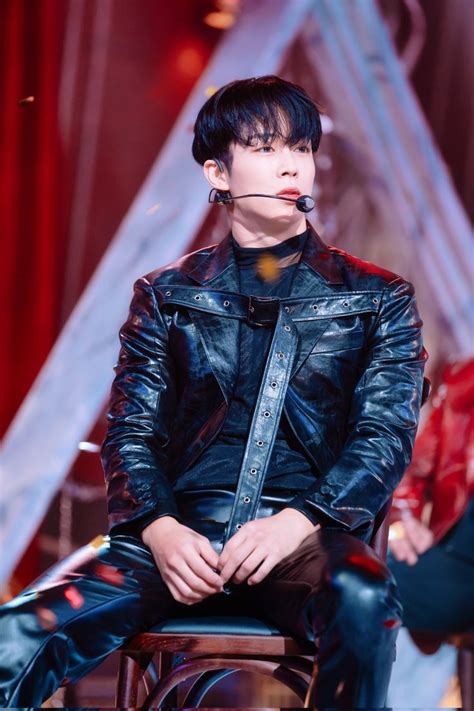 Pin By Vanya On Sf9 Sf9 Hot Kpop Kpop Guys