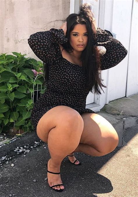 Full Thighs In The Mini 1530 Porn Pictures Xxx Photos Sex Images