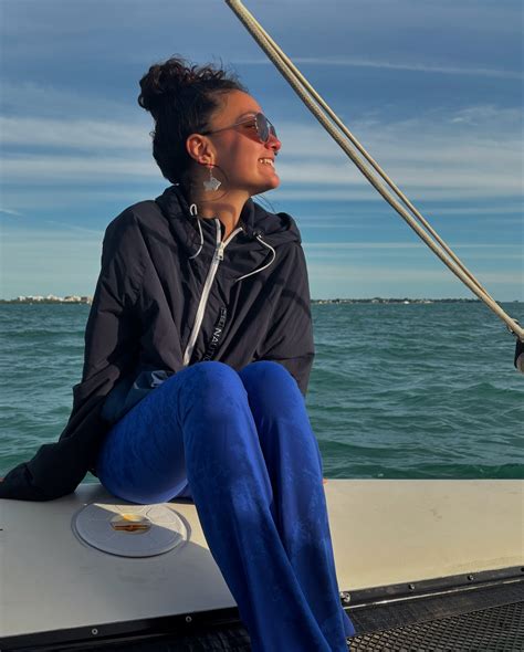 Helena Sofia 🌺 Helena Atencio • Instagram Photos And Videos