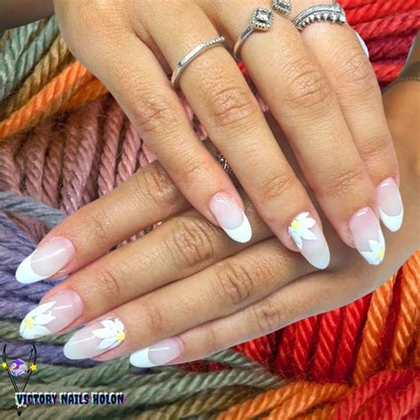 ציפורניים יפות בחולון דוגמאות לציפורניים Victory Nails Holon