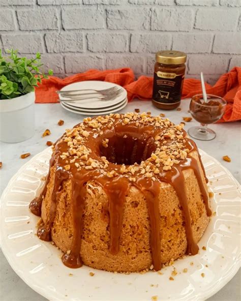 Bolo De Nozes Com Doce De Leite Receiteria