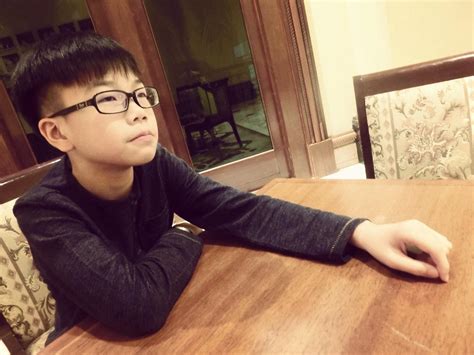 Ling Big Yong 大咏 看懂的、默默的传吧 Facebook