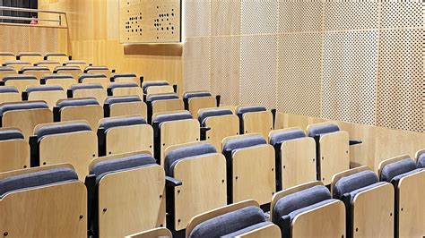 Uade Aula Magna Rassegna® Arquitectura Y Equipamientos