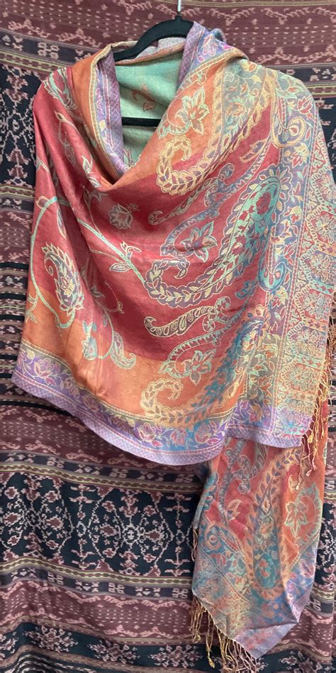 Tienda Ho Fine Wool Scarves