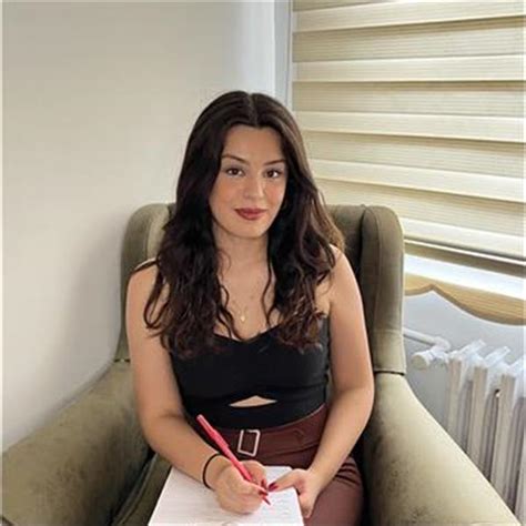Elif Bilgin Kadiköy Istanbul Den Öğretmen Tr