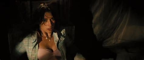 Nude Video Celebs Brooke Langton Sexy Primeval 2007